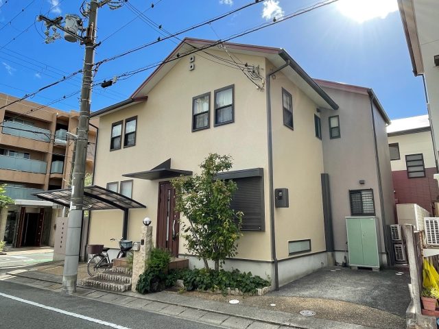 西宮市M様邸 「超低汚染リファイン1000MF-IR」8084メリーノ×8204グレージュで塗り替えました！ | 西宮市の外壁塗装や屋根塗装 ...