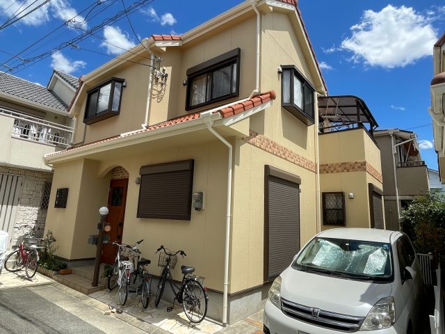 西宮市I様邸 「超低汚染リファイン1000MF-IR」8097ライトラテで塗り替えました！ | 西宮市の外壁塗装や屋根塗装ならプロタイムズ西宮店（株）DOOR